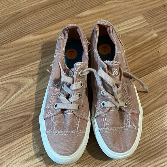 Blowfish | Shoes | Blowfish Womens Size 7 Rose Colored | Poshmark